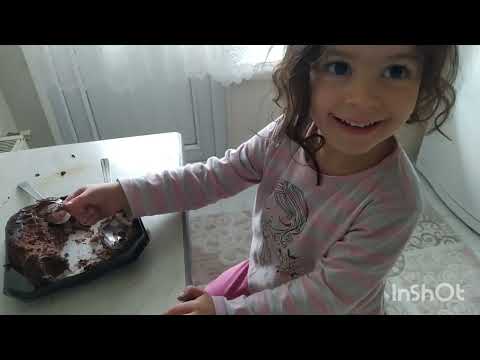 SABAH GİZLİCE PASTA YEDİN .EVİ DAGITTIN.OYUN YOK.GEZME YOK .