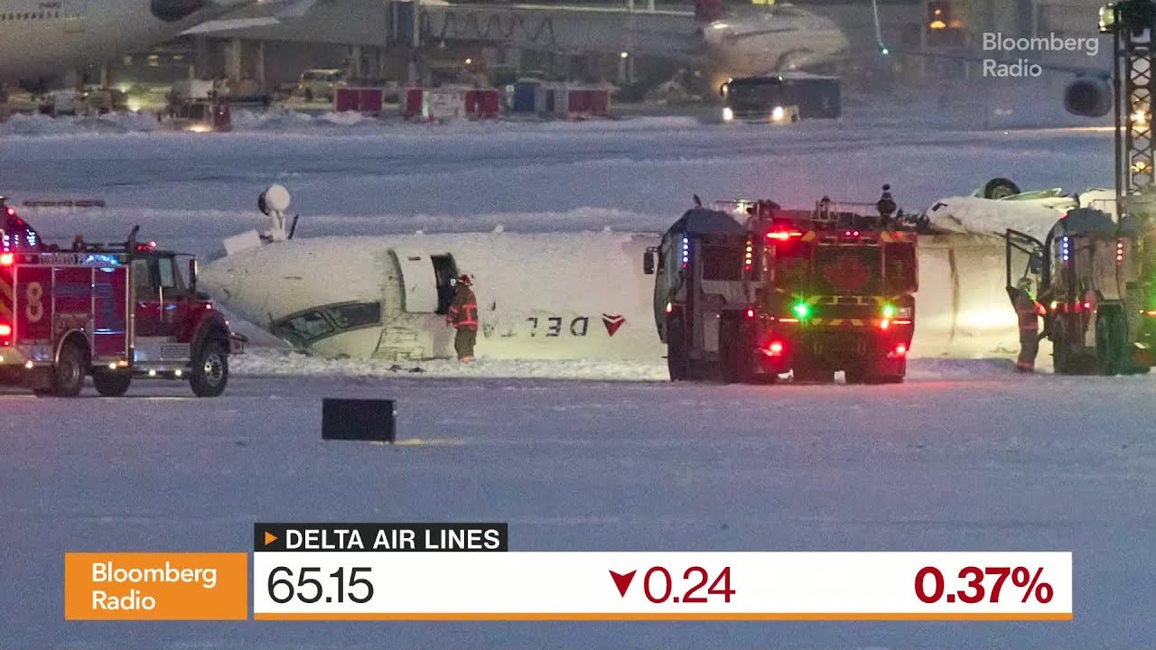 Delta Flights Resume in Toronto After Plane Flip - YouTube