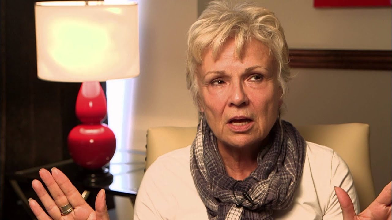 Brooklyn - Julie Walters o filmie - YouTube