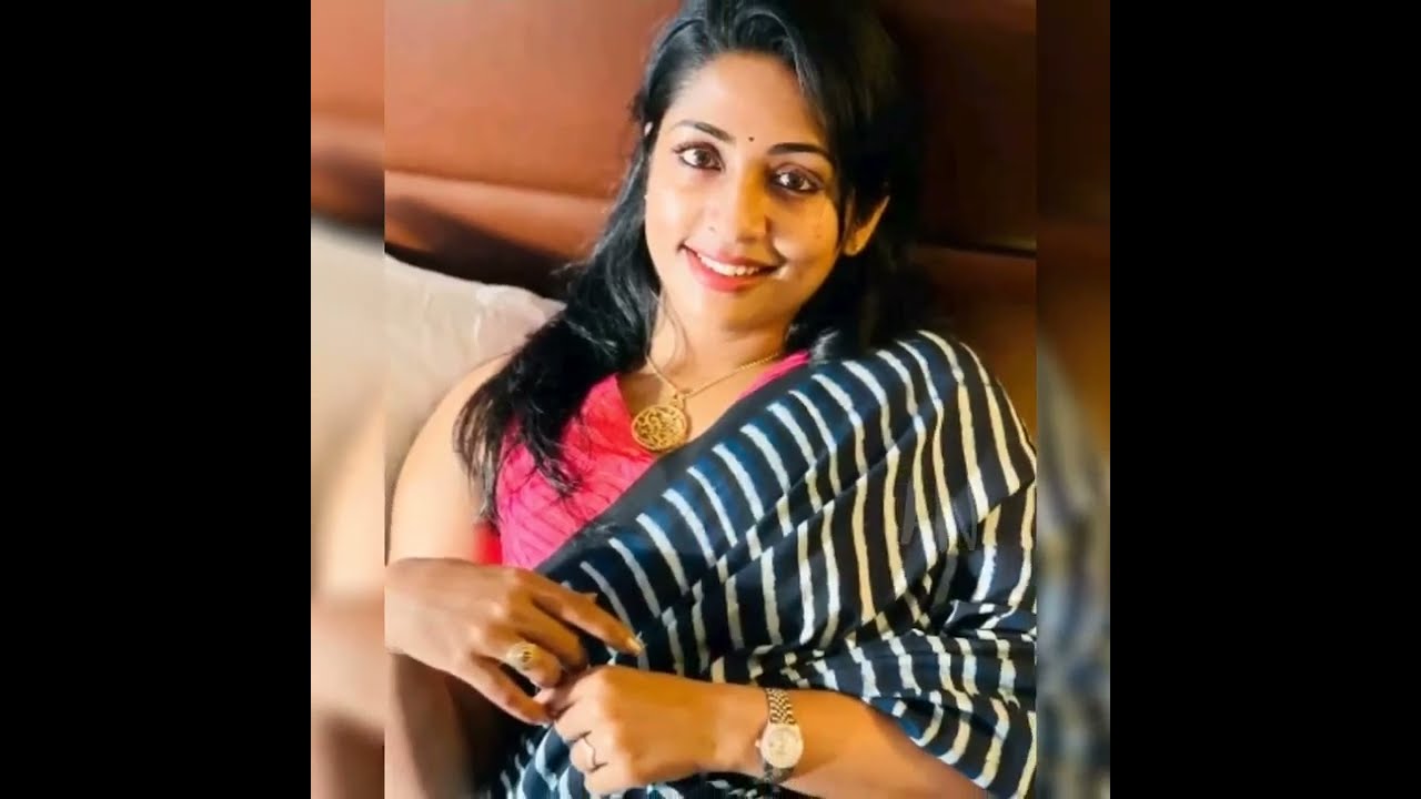 Navya's new photo fans rolled their eyes - YouTube