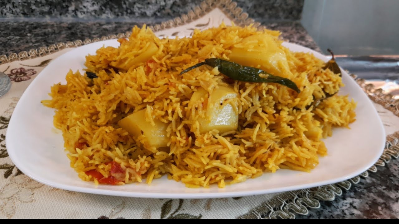 ALOO KI TEHRI RECIPE|aloo ki tehri recipe| - YouTube