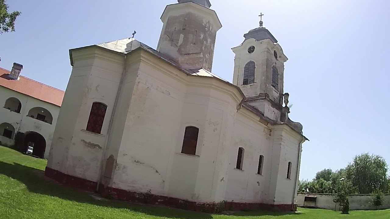 Dvoriste manastira Bezdin - YouTube