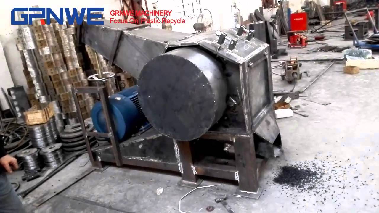 HDPE pipe shredder/ pipe crushing machine - YouTube