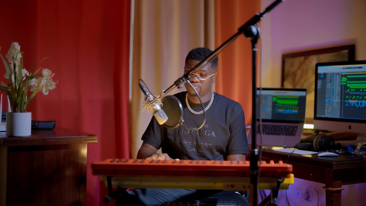 Fefsy Felix - Sama Bopp (Studio performance) - YouTube