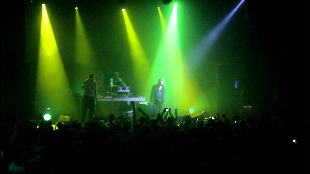 GusGus - Moss (part 1) (live) - YouTube