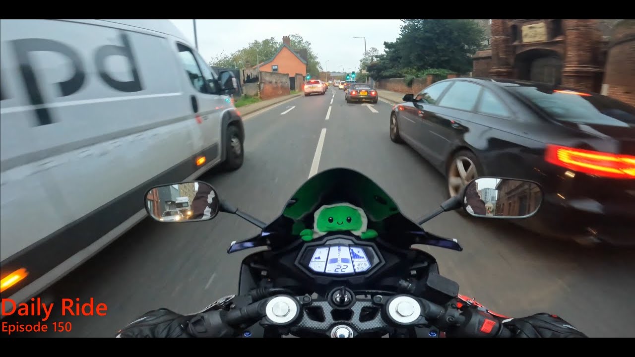 Daily Ride #150 - Squeezing though lights - YouTube