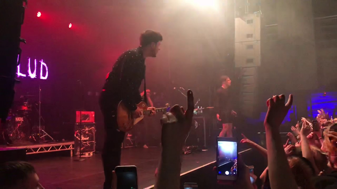 Yungblud - Psychotic Kids - SWX Bristol (16/03/19) - YouTube