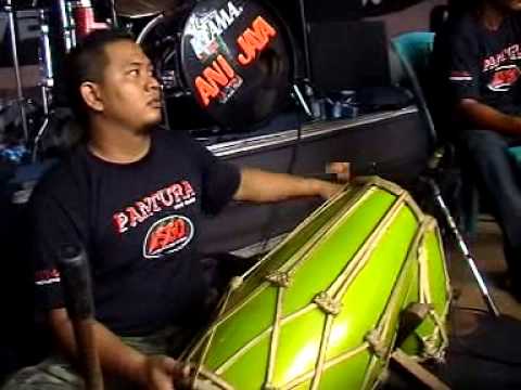 Orkes Hot Pantura-kesaktianmu Resa