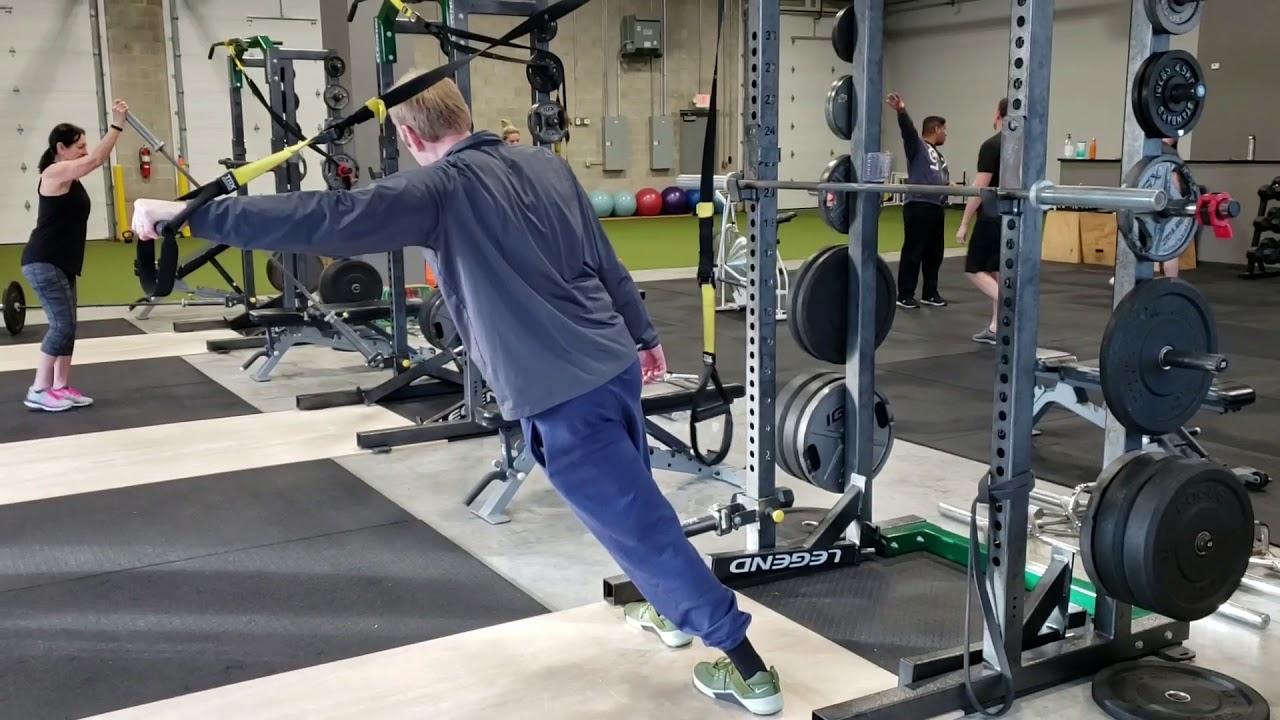TRX Standing Lat Plank - YouTube