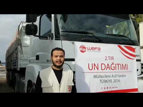 Suriyeli Mülteciler için sınırda un dağıtımı