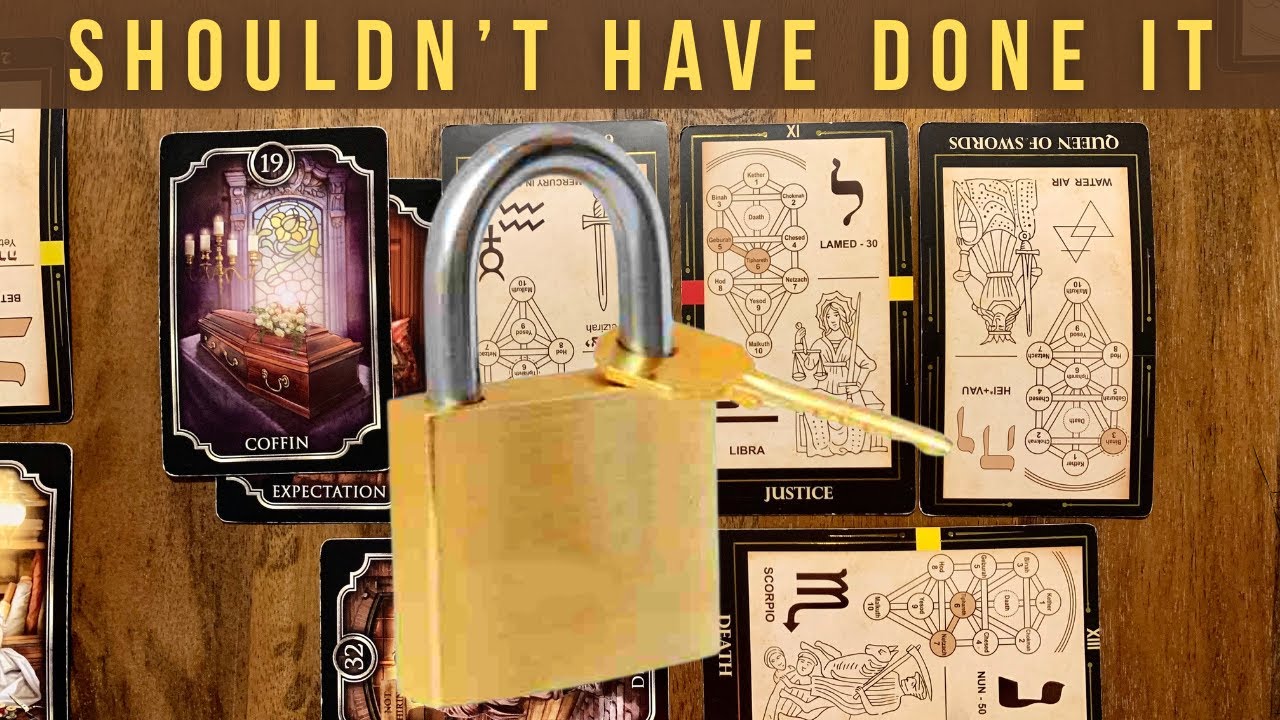 Thieves stuck in a broken down get away car - YouTube