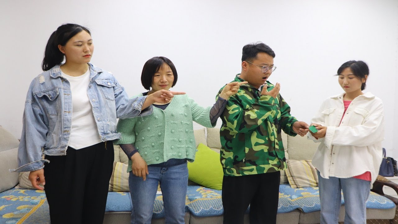 老公打工多年成董事长,装落魄回家试探妻子,妻子做法让人欣慰 Youtube