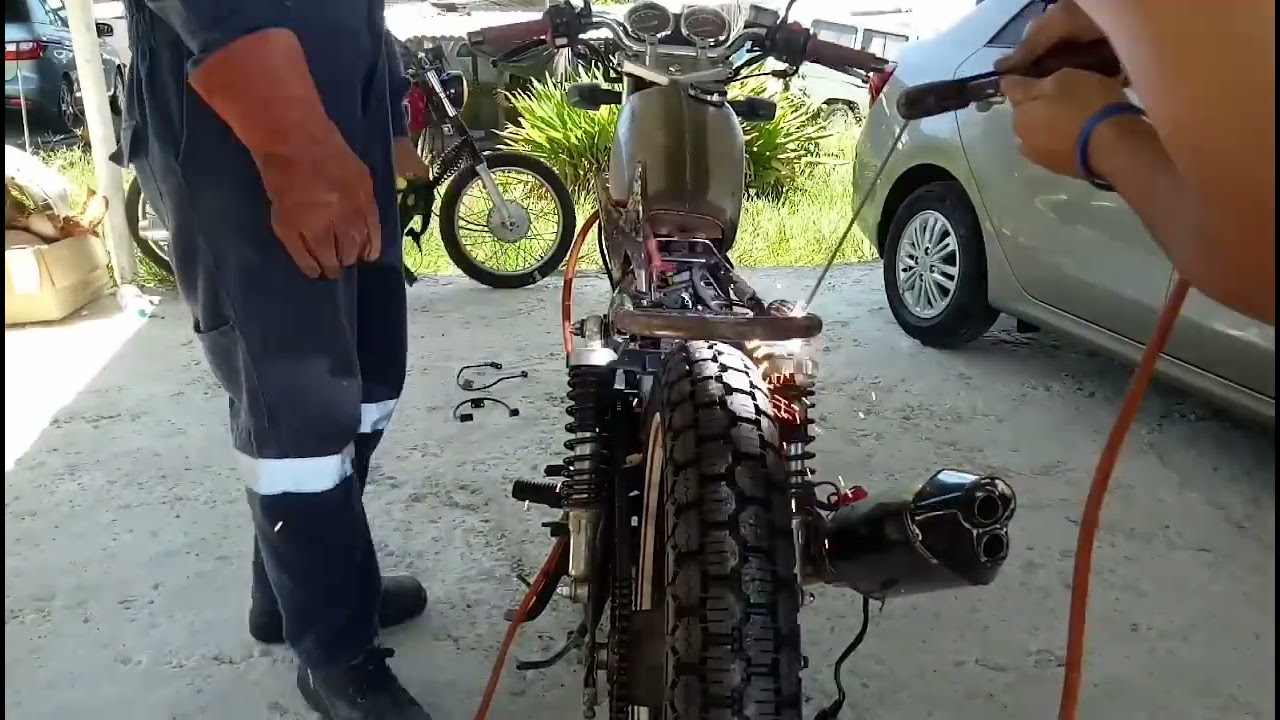 Suzuki EN125 Custom. Part II #brunei #caferacer - YouTube