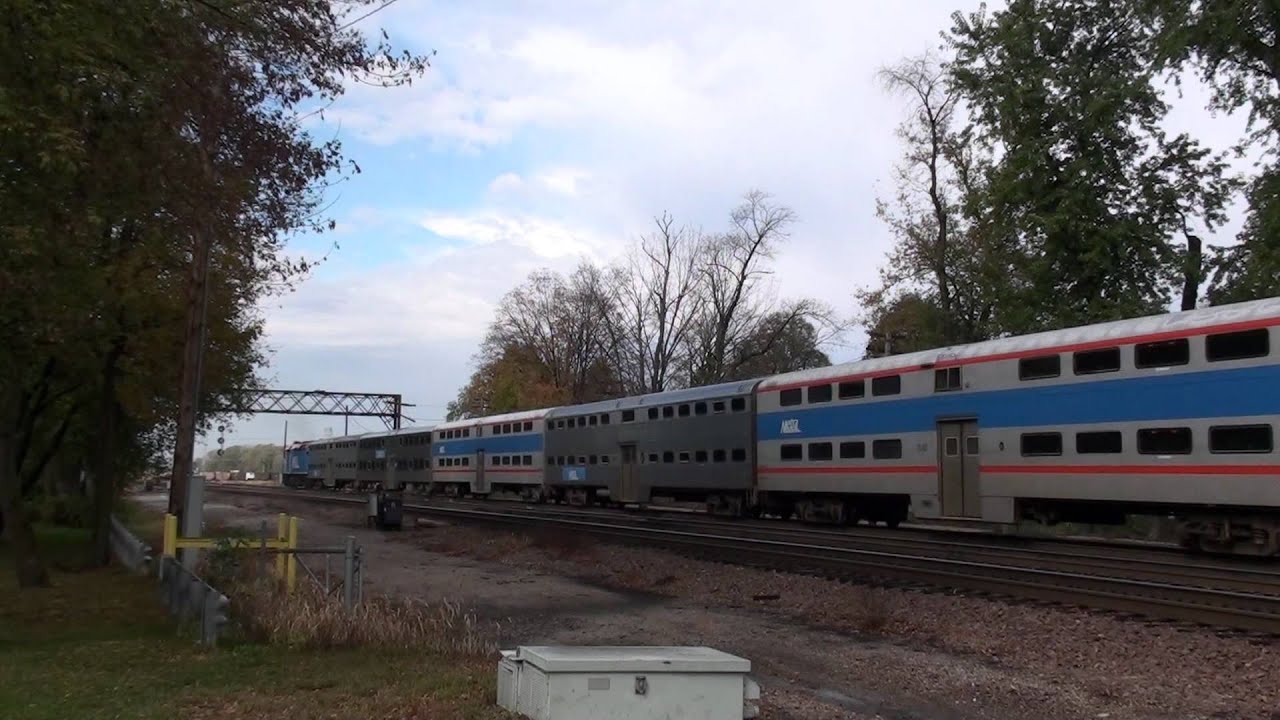 Metra 178 Pushing Inbound with 2 CNW Pullmans, West Chicago, IL - YouTube