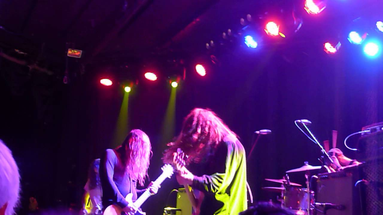 Uncle Acid And The Deadbeats Devil's Work Live at the Roxy - YouTube