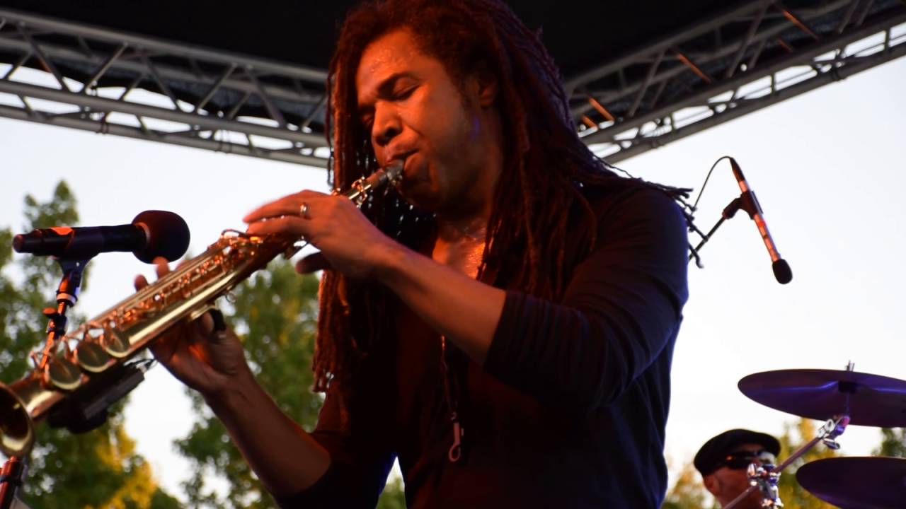 Paul Taylor at the SMA Entertainment Summer Jazz Series (2) - YouTube