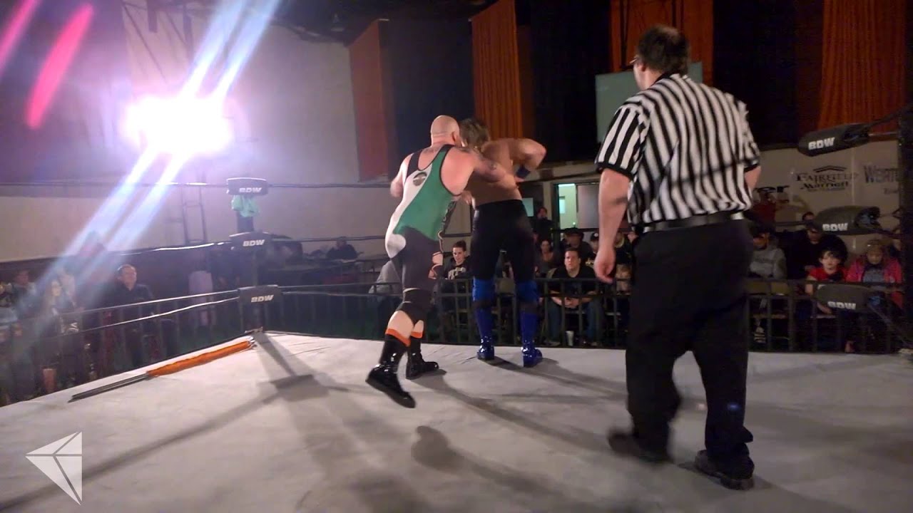 Meltdown - Gavin Jacobs vs. Bryan Bowers - YouTube