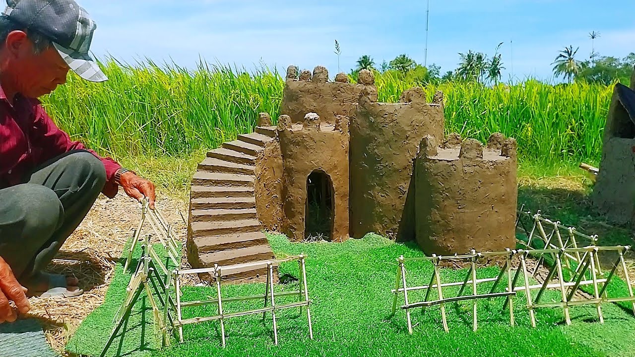 Build a castle of mud mixed with straw in the middle of the field - YouTube