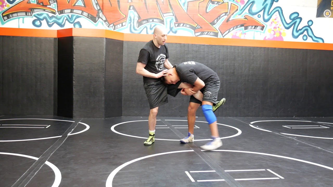 Single Leg Defense Basics - The power of the Whizzer (Overhook) - YouTube