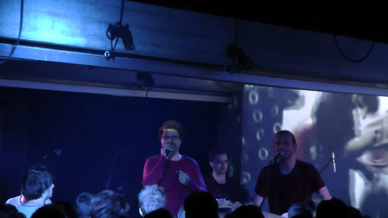 Bérczesi Róbert feat. Maróti Dániel - Mackódal - YouTube