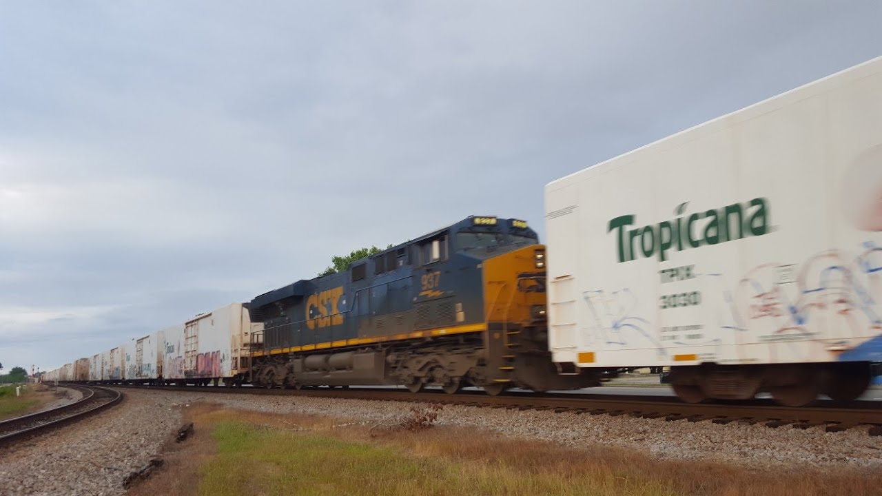 10,000 Ft CSX Consist As Q400-17 Moves North Bound On A Sunday Evening ...