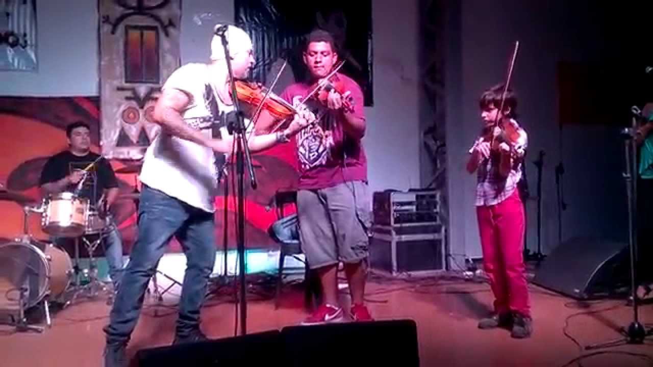 Leandro lovato Y Leandro Cardozo en la Norpeña en Cosquin 2015 - YouTube