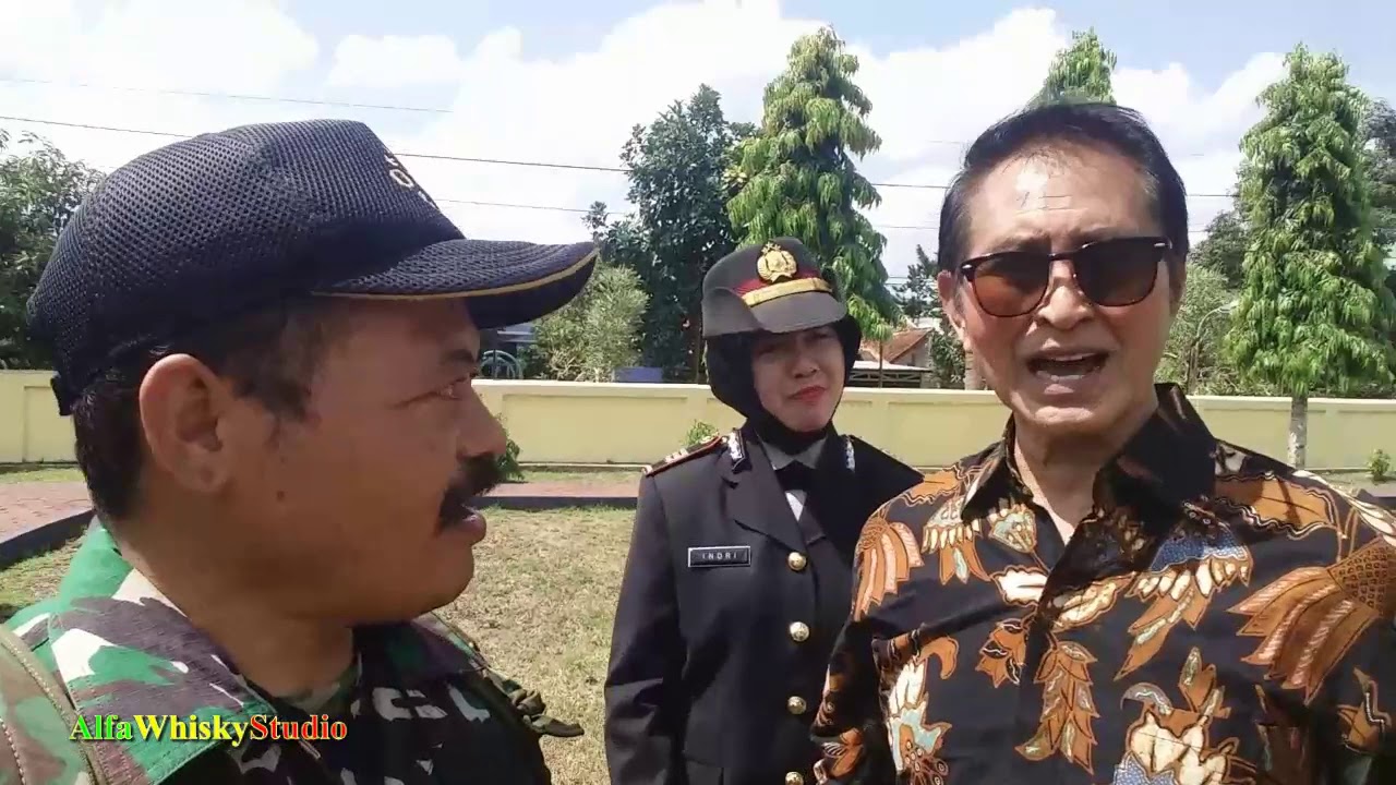 Ziarah Hari Pahlawan Bersama Pong Hardjatmo - YouTube