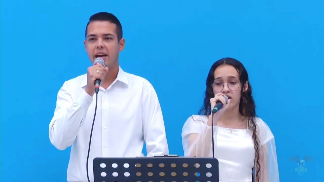 DEUS Dá Maior Graça | Elias e Talita | @tabernaculodafegoiania - YouTube