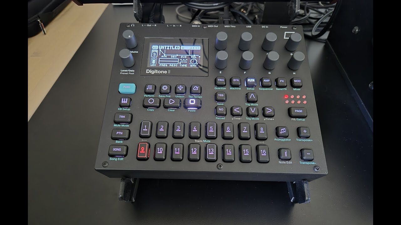Digitone 2 Live Techno Ceremony - YouTube