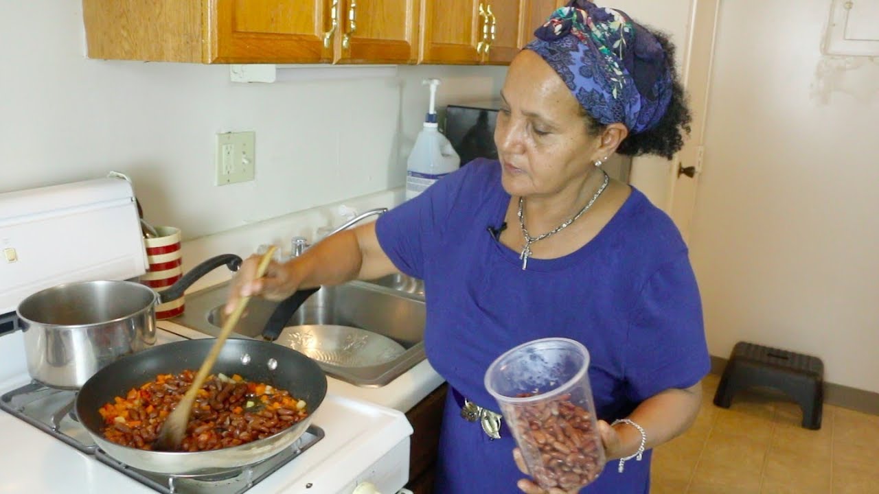 Ethiopian Food - How to Make Couscous- Kuskus - የኩስኩስ አሰራር - YouTube