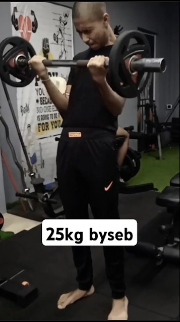 Today Workout with 25kg byseb on Gym girls reaction,like share and ...