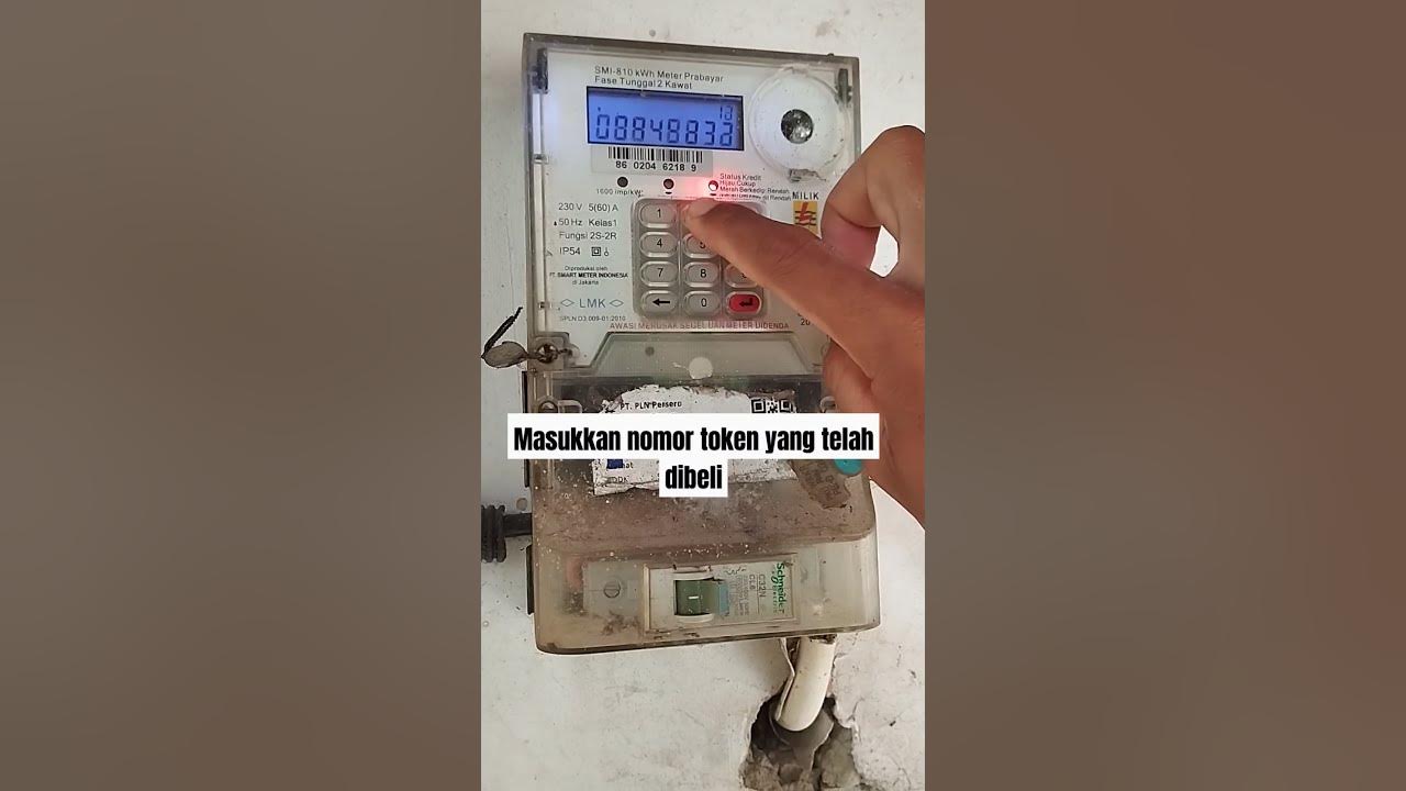 Cara mengisi nomor token PLN di meteran #cara #caramengisitoken #tokenlistrik - YouTube