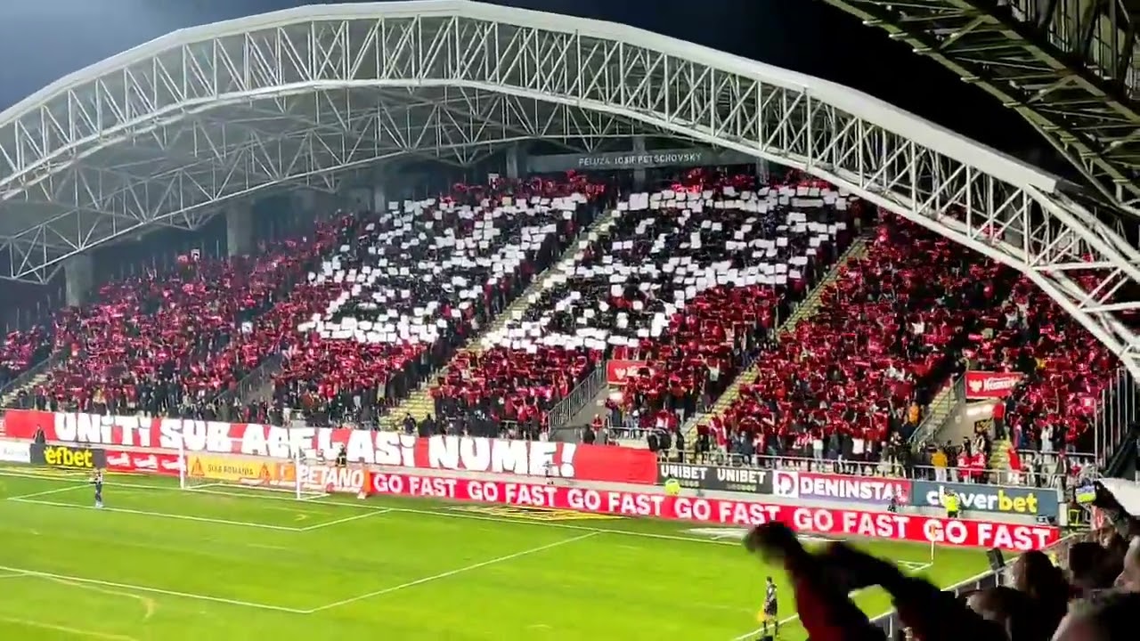 ULTRAS ARAD. Superb Display from UTA Arad fans @Sisu Gabriel - YouTube
