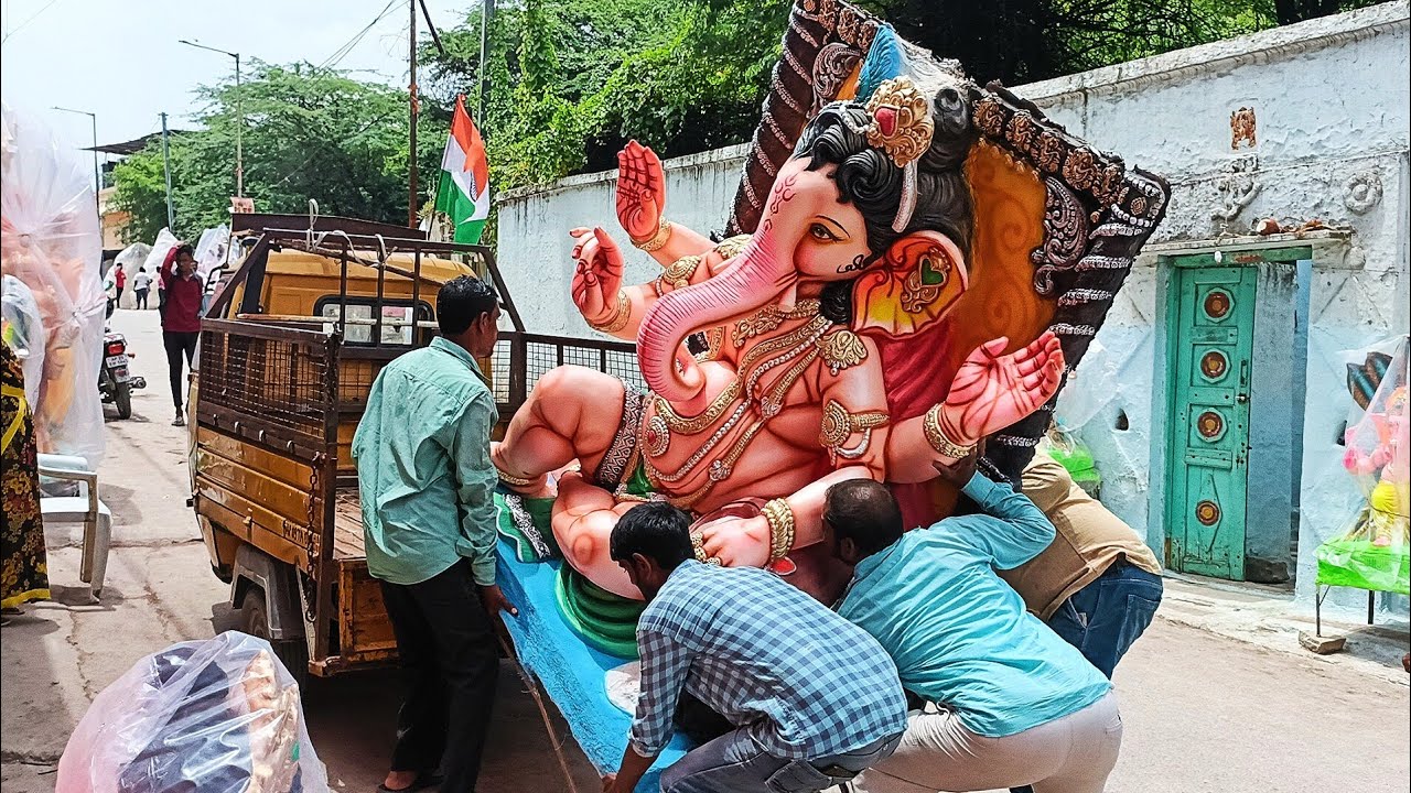 Hyderabad Ganesh Idols Transporting | Dhoolpet Ganesh idols 2022 - YouTube