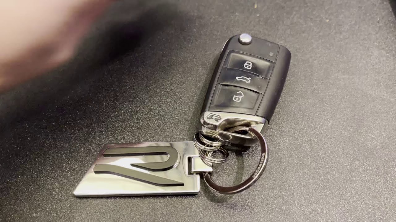 Volkswagen 5H6087010 Original R Logo Metal Keyring. New OEM R logo for ...