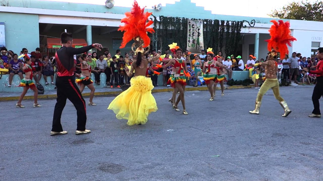 Cumbia Dance Performance - Chelem, Mexico - YouTube