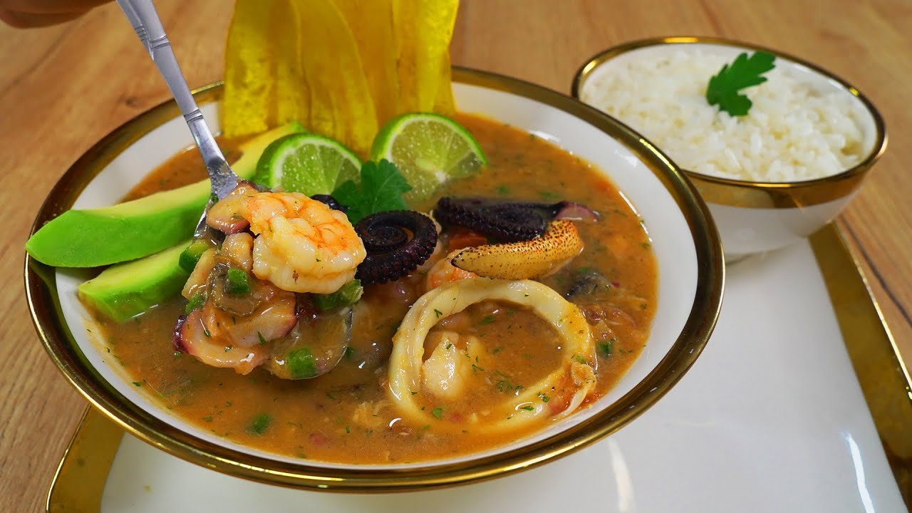 El ceviche ROMPE COLCHÓN de 8 mariscos 😳 - YouTube