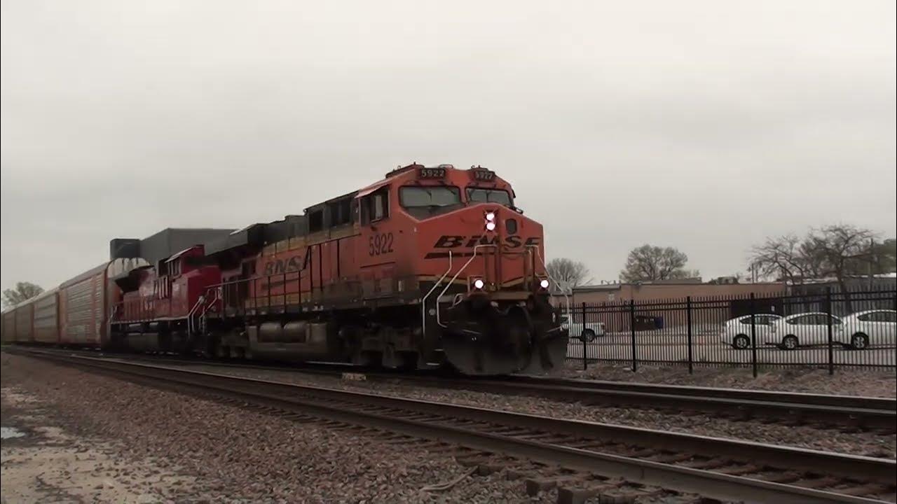 BNSF #5922 Leads WB Autoracks with CP (CPKC) Power. Olathe, KS 4/15/23 - YouTube