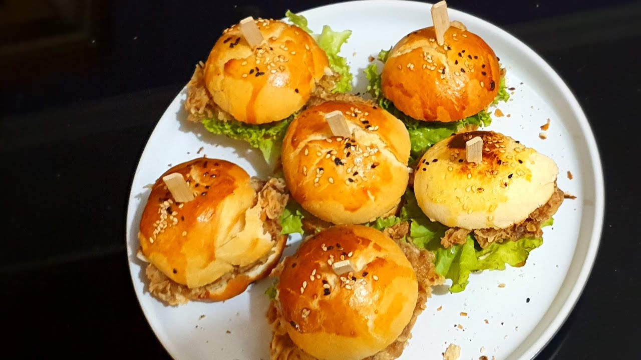 Homemade Mini burgers 🍔 😋 - YouTube