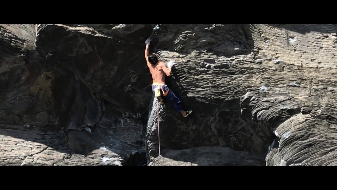 Said Belhaj climbing in Jogasaki クライマー サイード 城ケ崎クライミング - YouTube