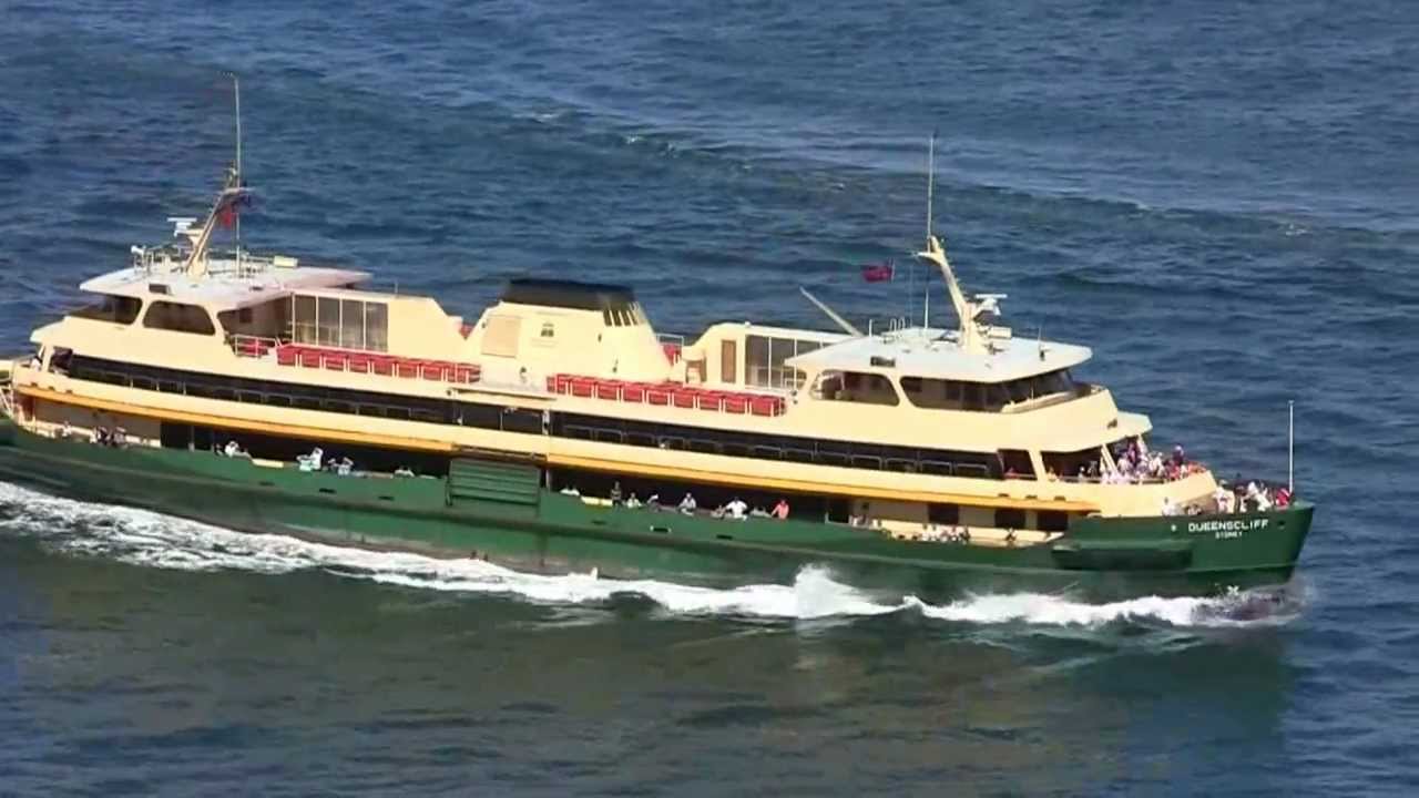 Sydney Ferry "Lady Herron" + Manly ferry "Queenscliff" 18-10-10 - YouTube