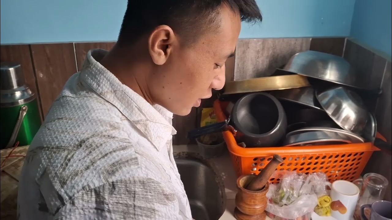 "Ching" people know how to eat nobap better than "Tam" people? Gaijik Explains! - YouTube