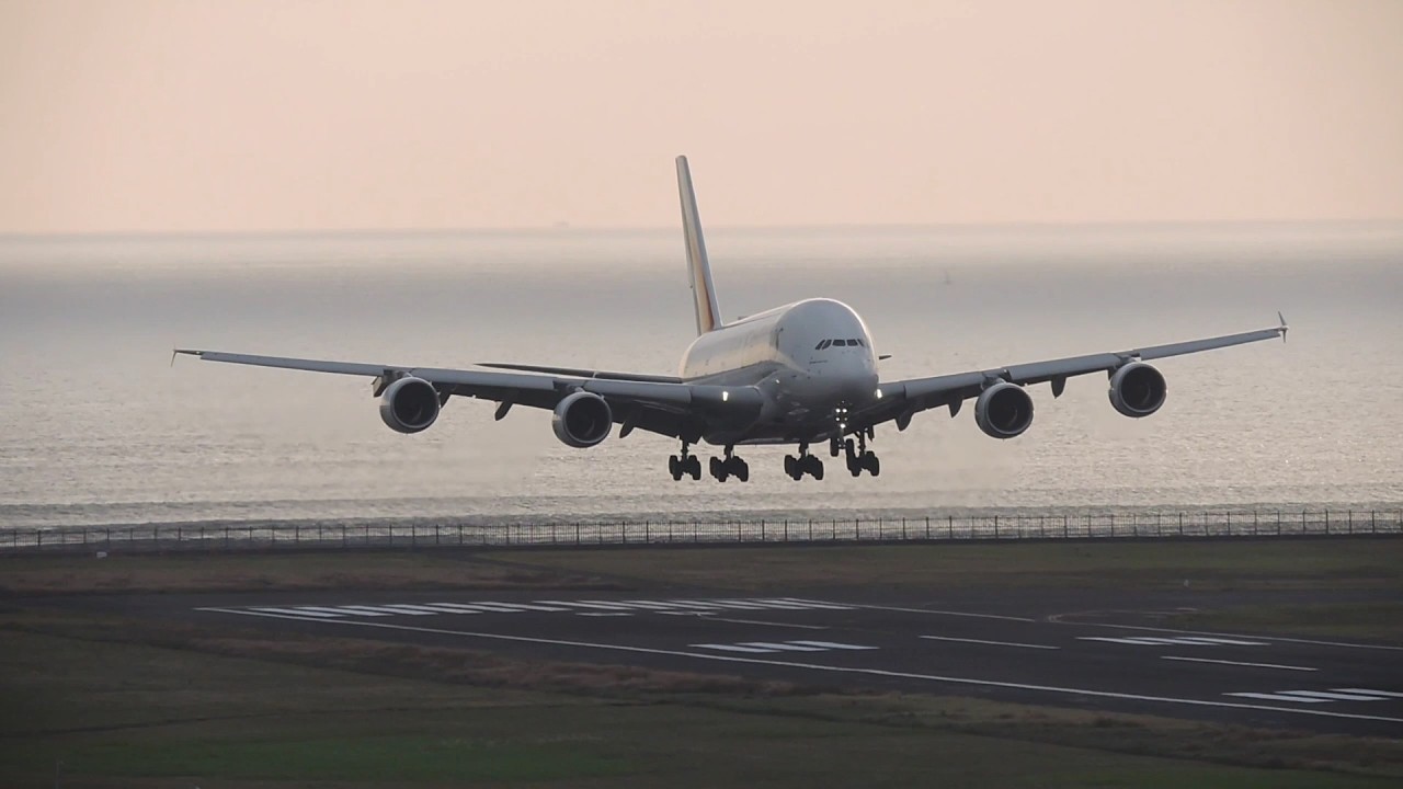 WIDE BODY AIRPLANE Takeoff / Landing : A380, A330, B777 | Bali Airport ...