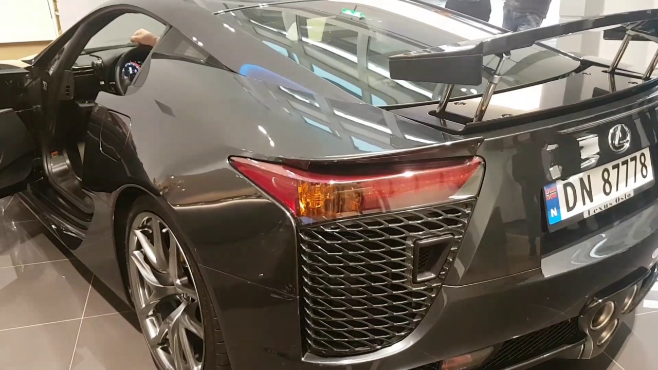 Lexus LFA exhaust sound and rev - YouTube