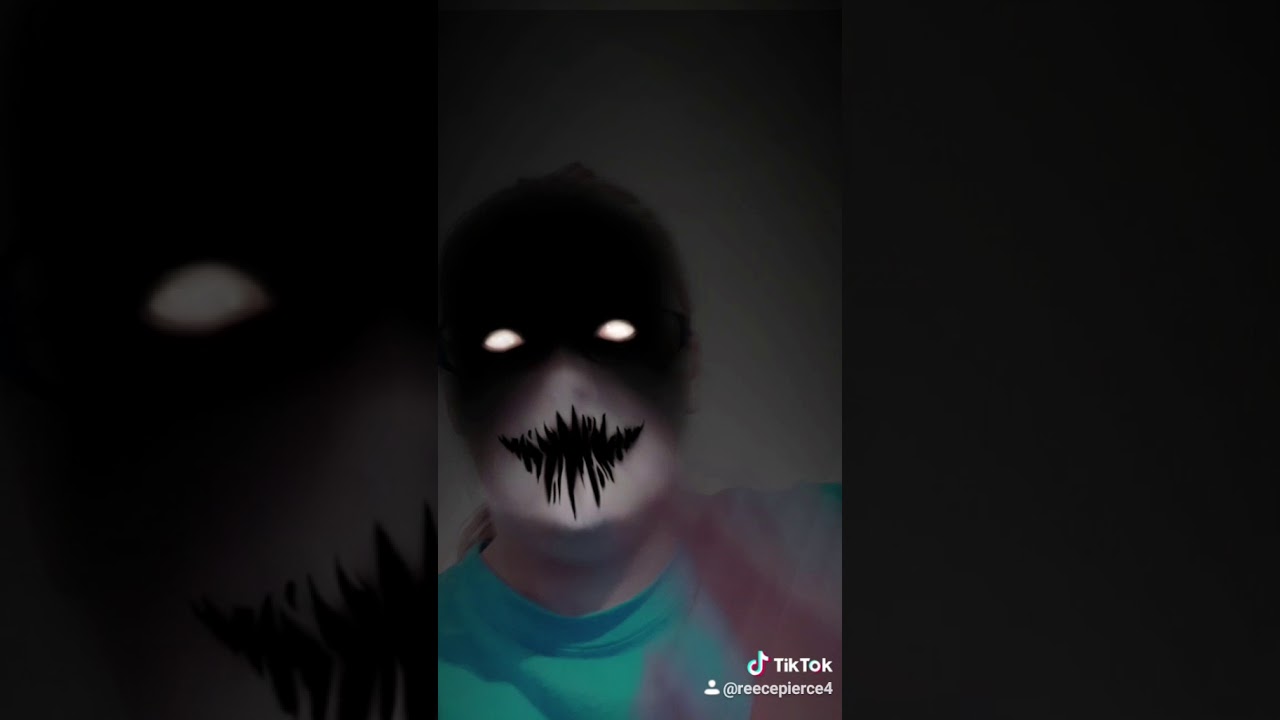 Creepy face singer - YouTube