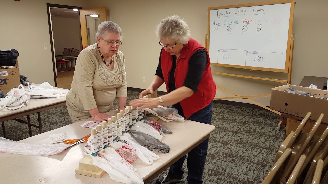 How to Make Sleeping Mats for homeless Part 5 Looping - YouTube