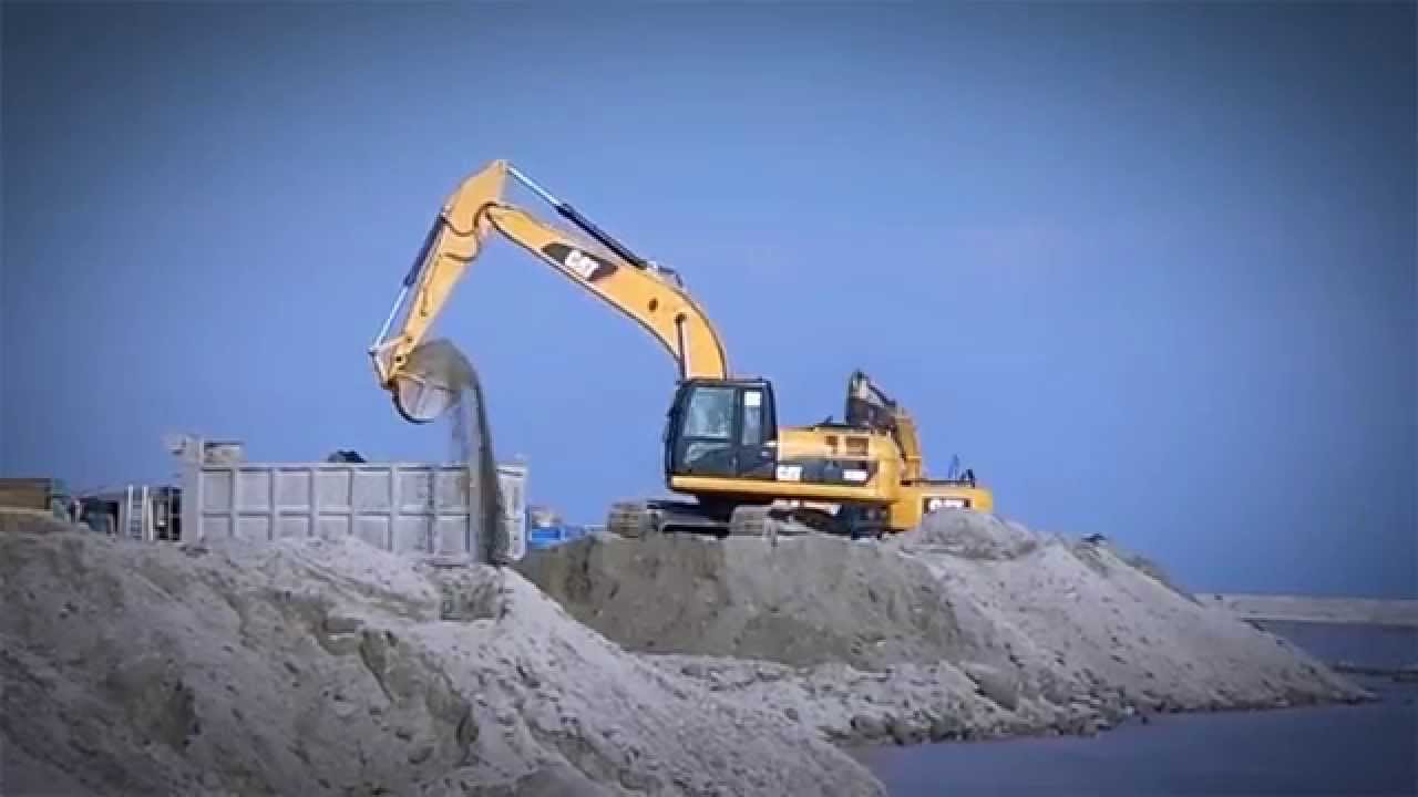 MONARK EQUIPMENT - CAT Rental Store - YouTube