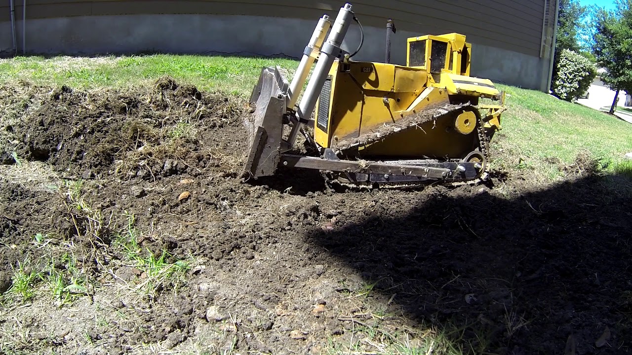 RC Dozer Finish Grade - YouTube