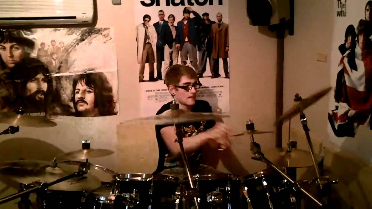 Mini Drum Solo By Sam Baker. - YouTube