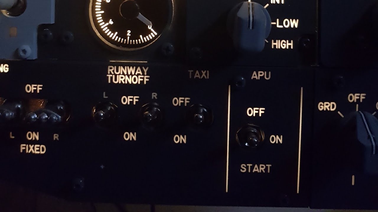 Homecockpit 737 Automated Engine Start Switches - YouTube